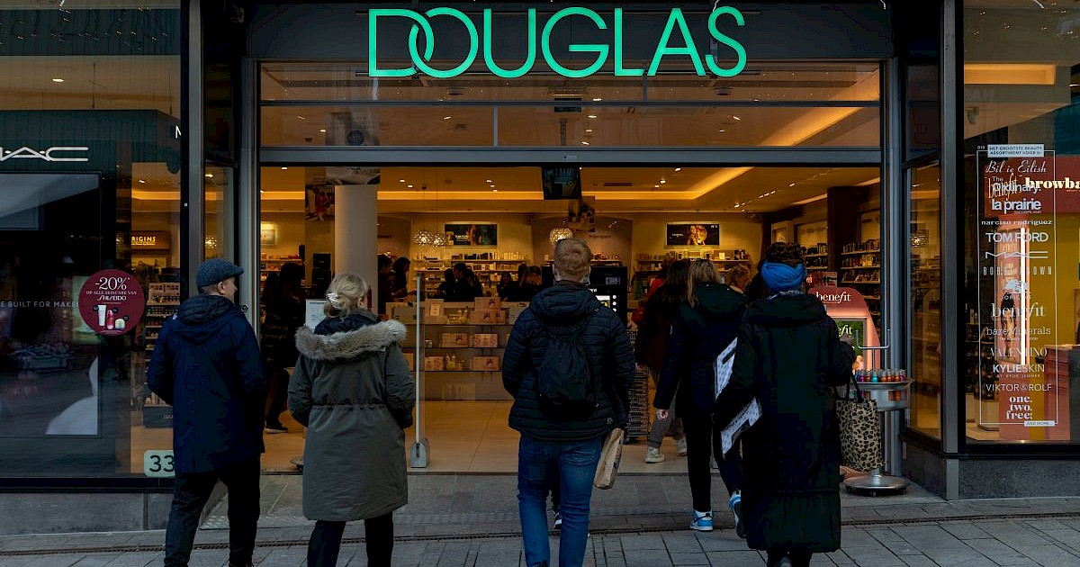 Gyanúsnak találta a Douglas akciózását, lépett a versenyhivatal ...